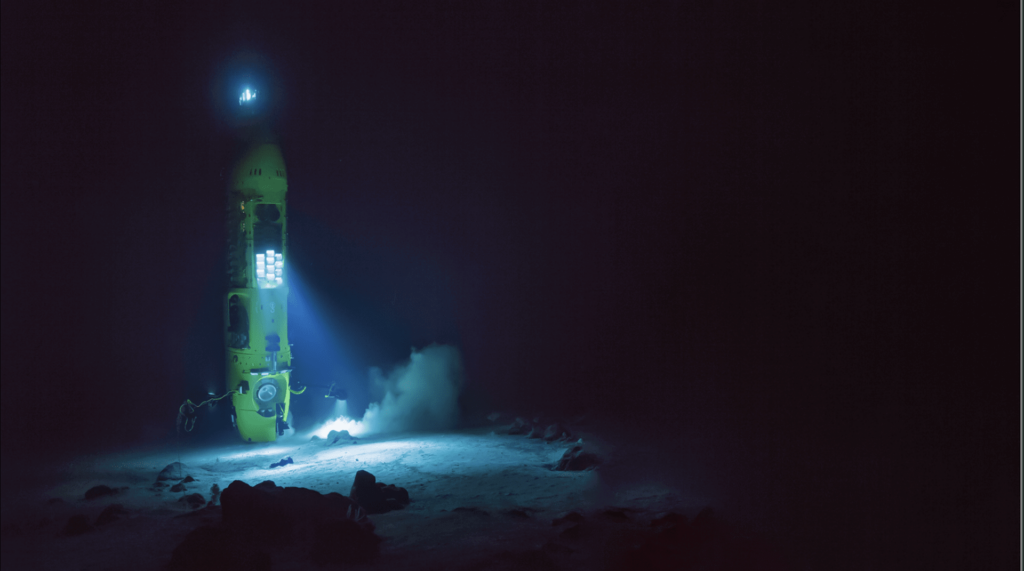Cameron Now at Ocean’s Deepest Point - DEEPSEA CHALLENGE